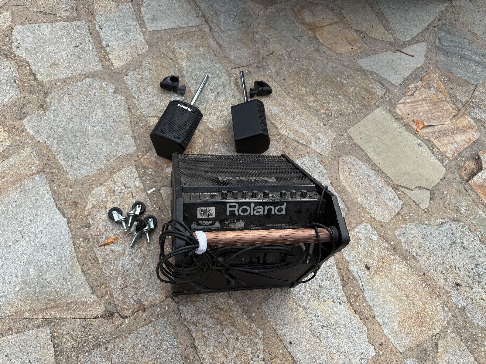 Roland PM-30 V-Drum Speaker System / Speaker Amp Amplifier Roland PM-30 V-Drum Speaker System / Speaker Amp Amplifier