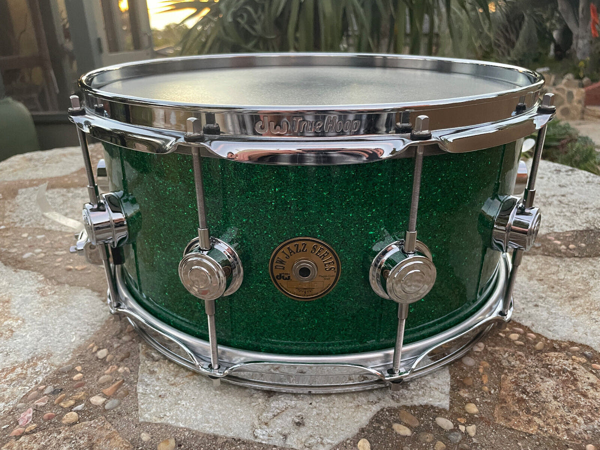 DW Jazz 14 x 6.5 Snare Drum Green Sparkle – Blakes Drum Shop