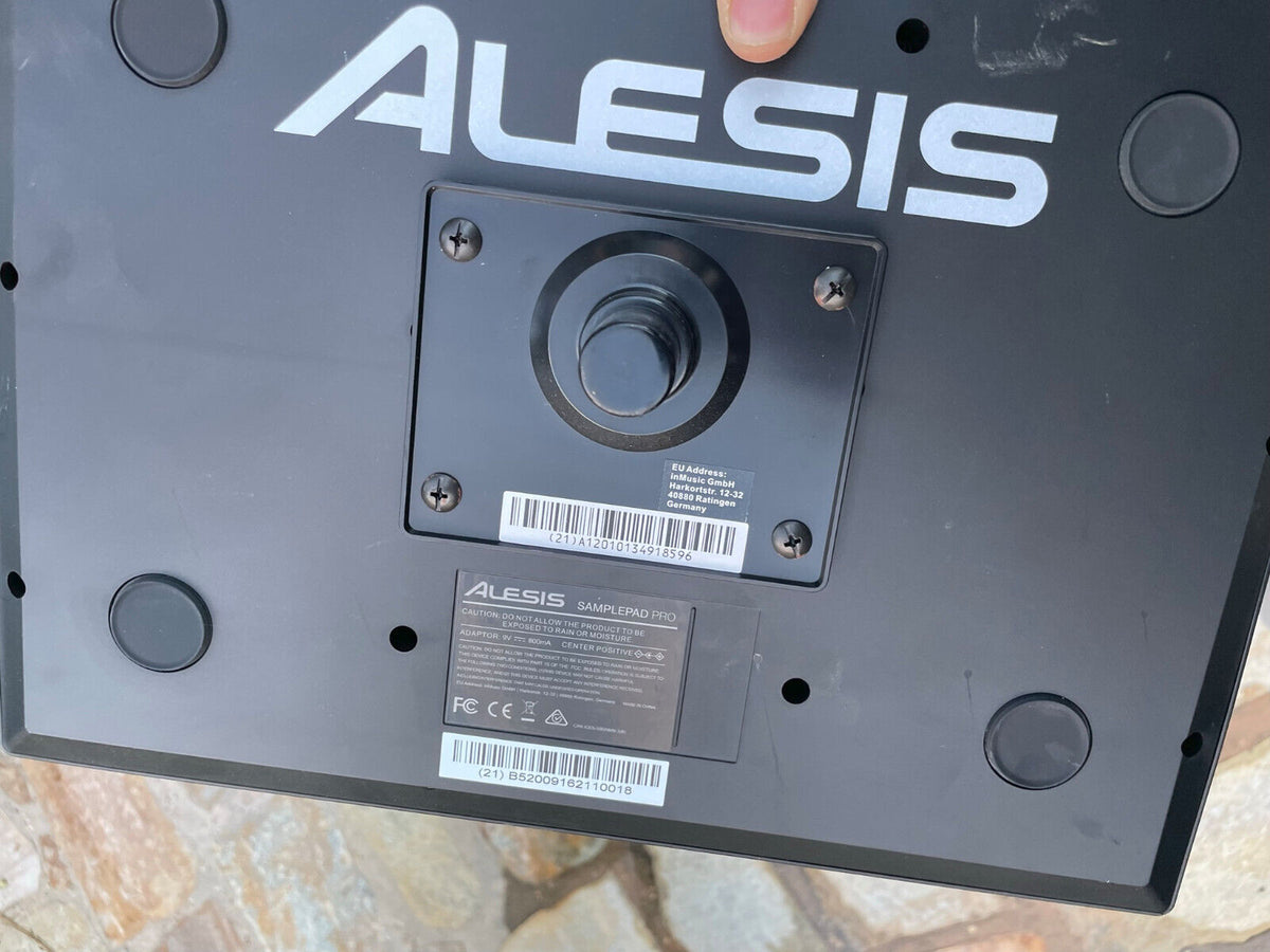 ALESIS SamplePad Pro with the Mounting Bracket – Blakes Drum Shop